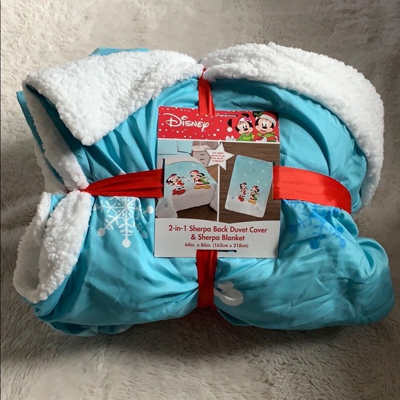 Disney | Holiday | Disney Holiday Cover | Poshmark